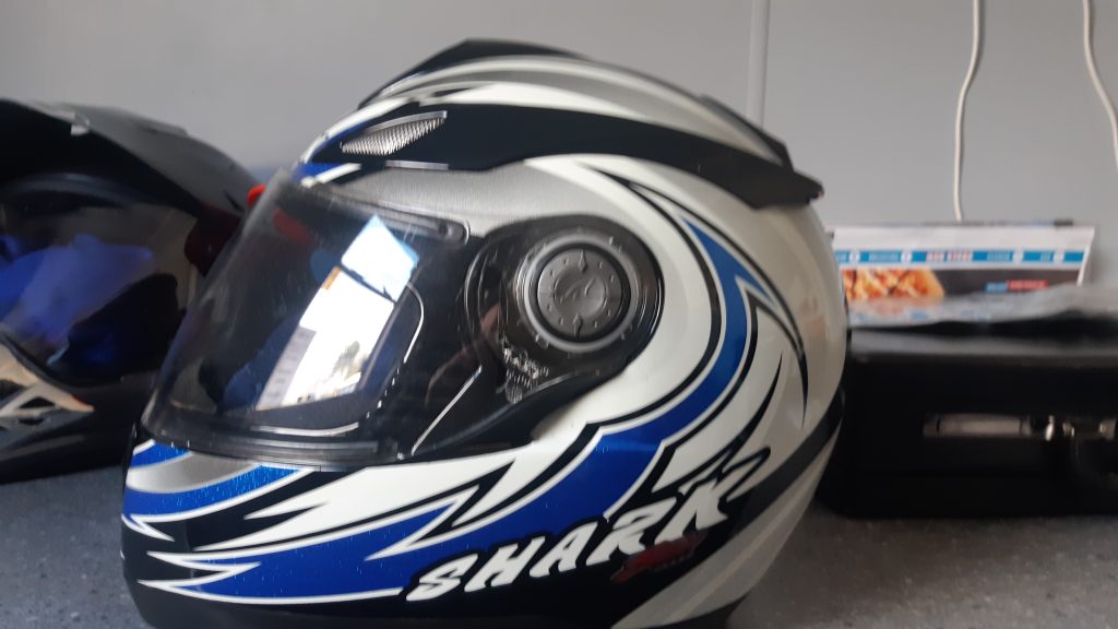00602 shark s500 helmetblue and white – Paul Myler Transport